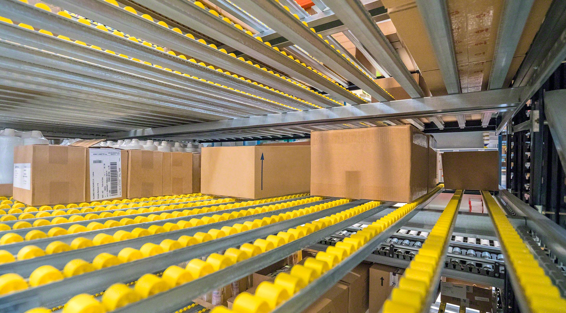 Carton flow - Mecalux.com.co