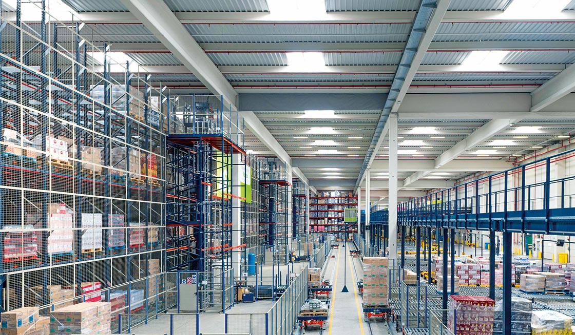 Iluminación inteligente en bodegas y su eficiencia - Mecalux.com.co