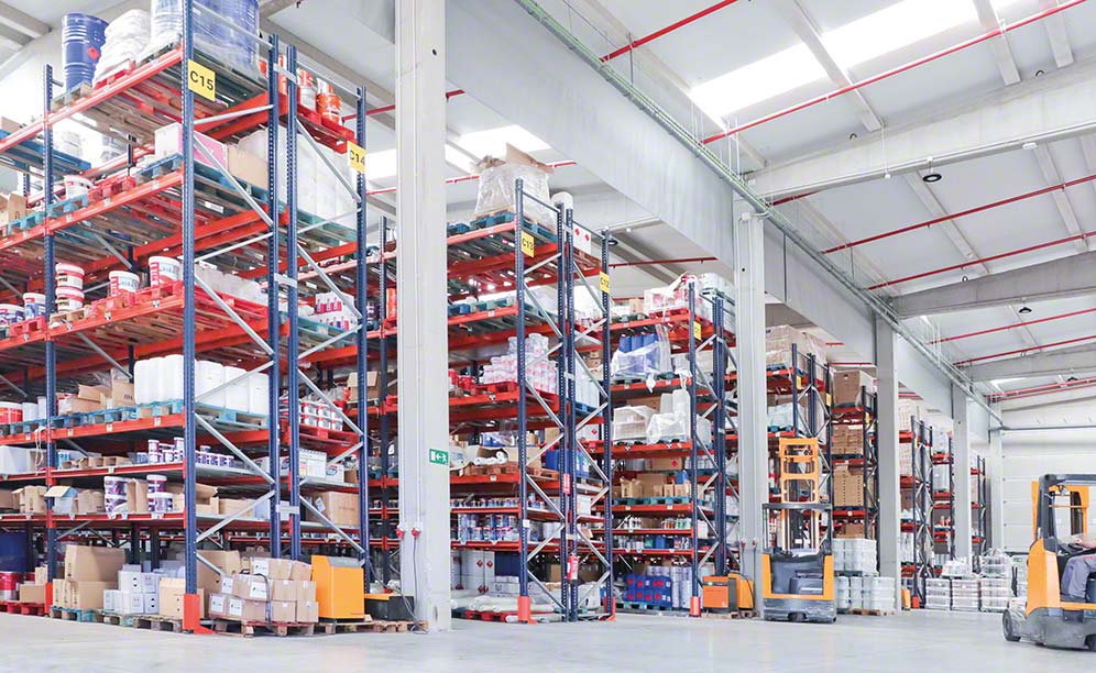 Eurotex digitaliza su bodega de pinturas - Mecalux.com.co