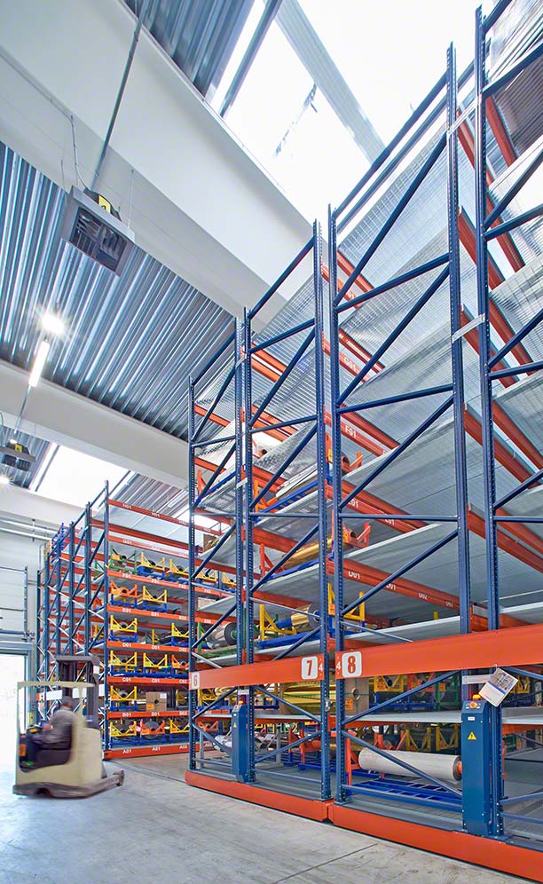 Luxoro renueva su bodega con bobinas en Italia - Mecalux.com.co