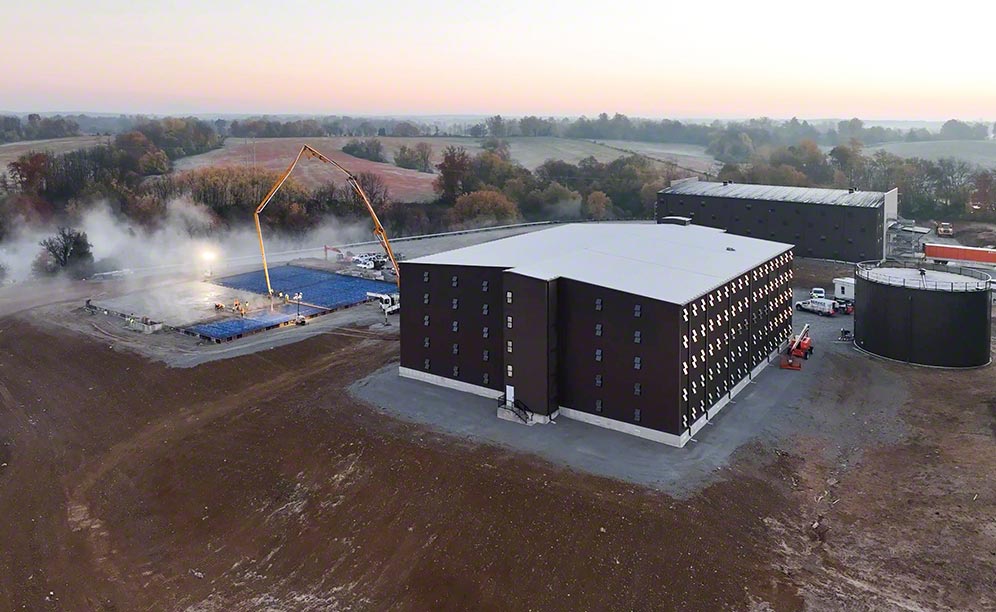 Bodega para whiskey bourbon de Rabbit Hole - Mecalux.com.co