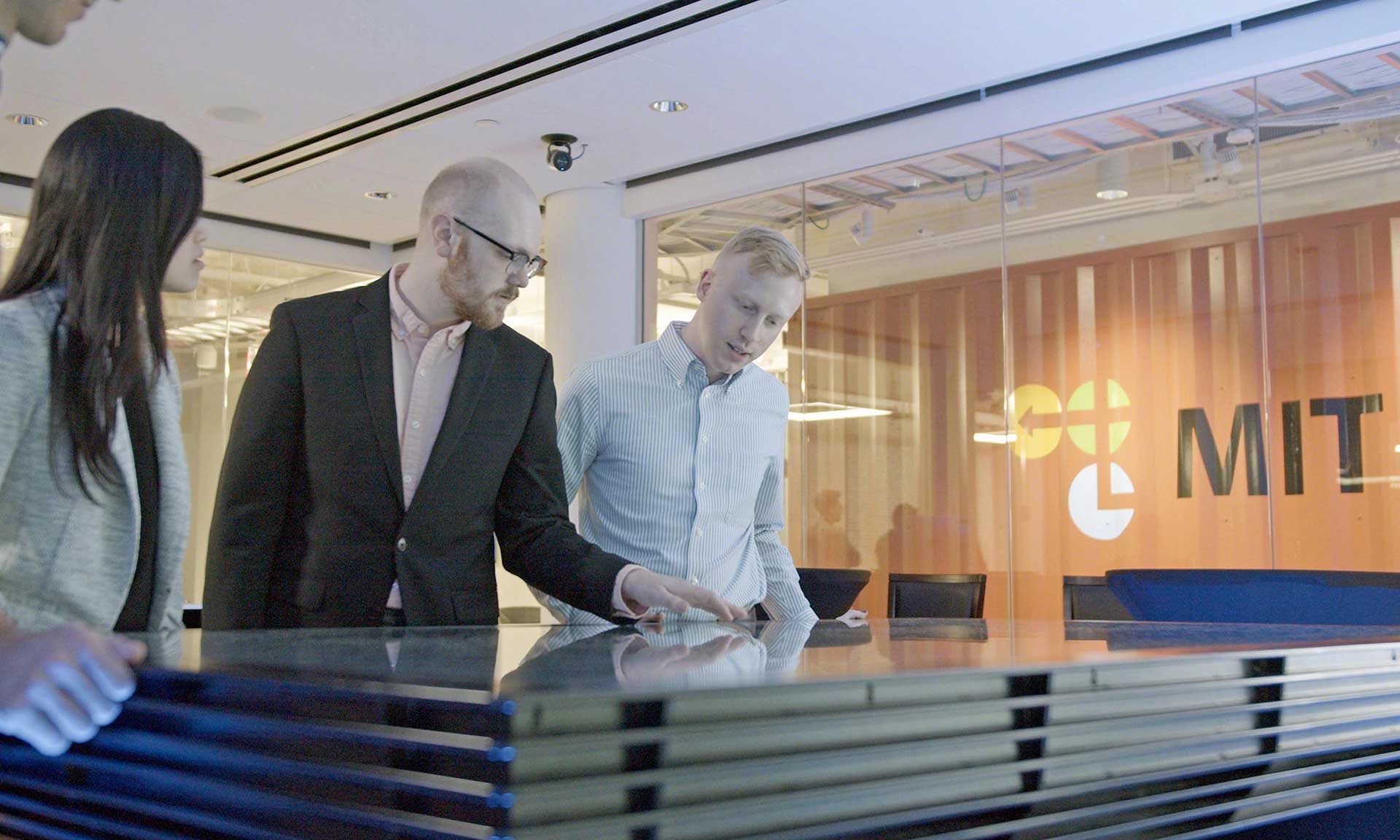 El MIT y Mecalux aceleran la innovación logística - Mecalux.com.co